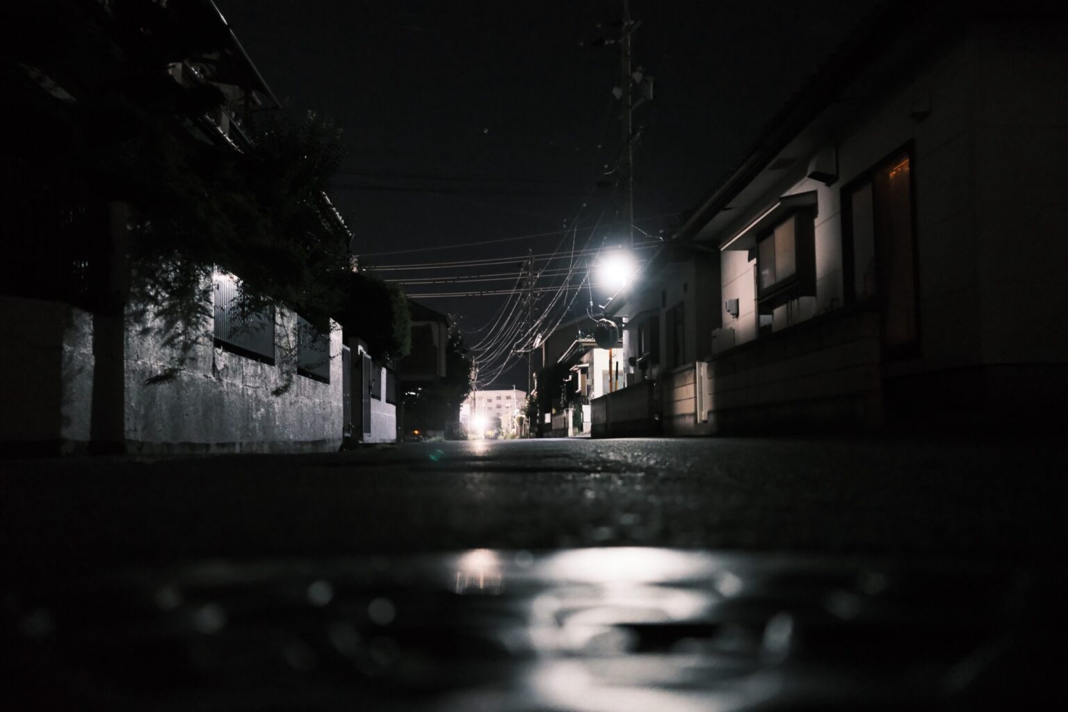 【完全レビュー】富士フイルムX-E5カメラの実力を徹底検証！4020万画素の魅力とX-E4との違いを詳しく解説 | みにーもブログ